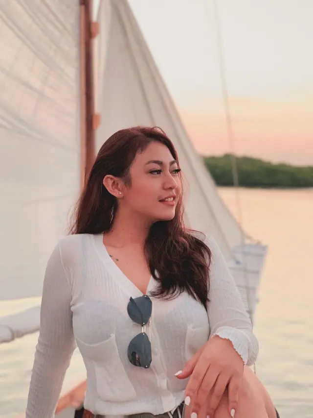 Ingat Ayu Anjani Pemeran Lasmini di Sinetron Kolosal? Ini 7 Potret Terbarunya - Hot Liputan6.com