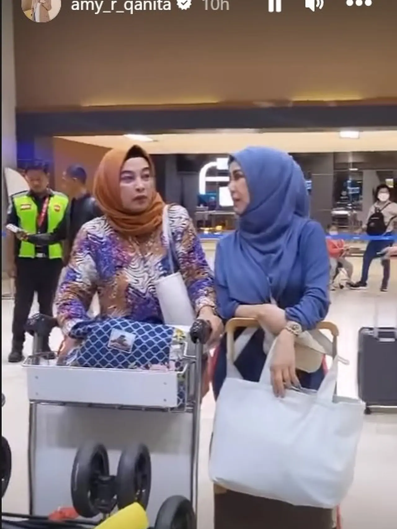 Ibunda Jeje Govinda dan Amy Qanita Jalan Bareng Sambil Momong Cucu dari Syahnaz Sadiqah, Akrab ...