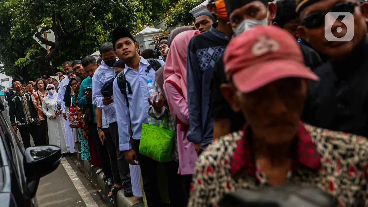 Pihak Istana Negara Akui Ada Kekisruhan Saat Bagi Sembako, 3 Orang ...