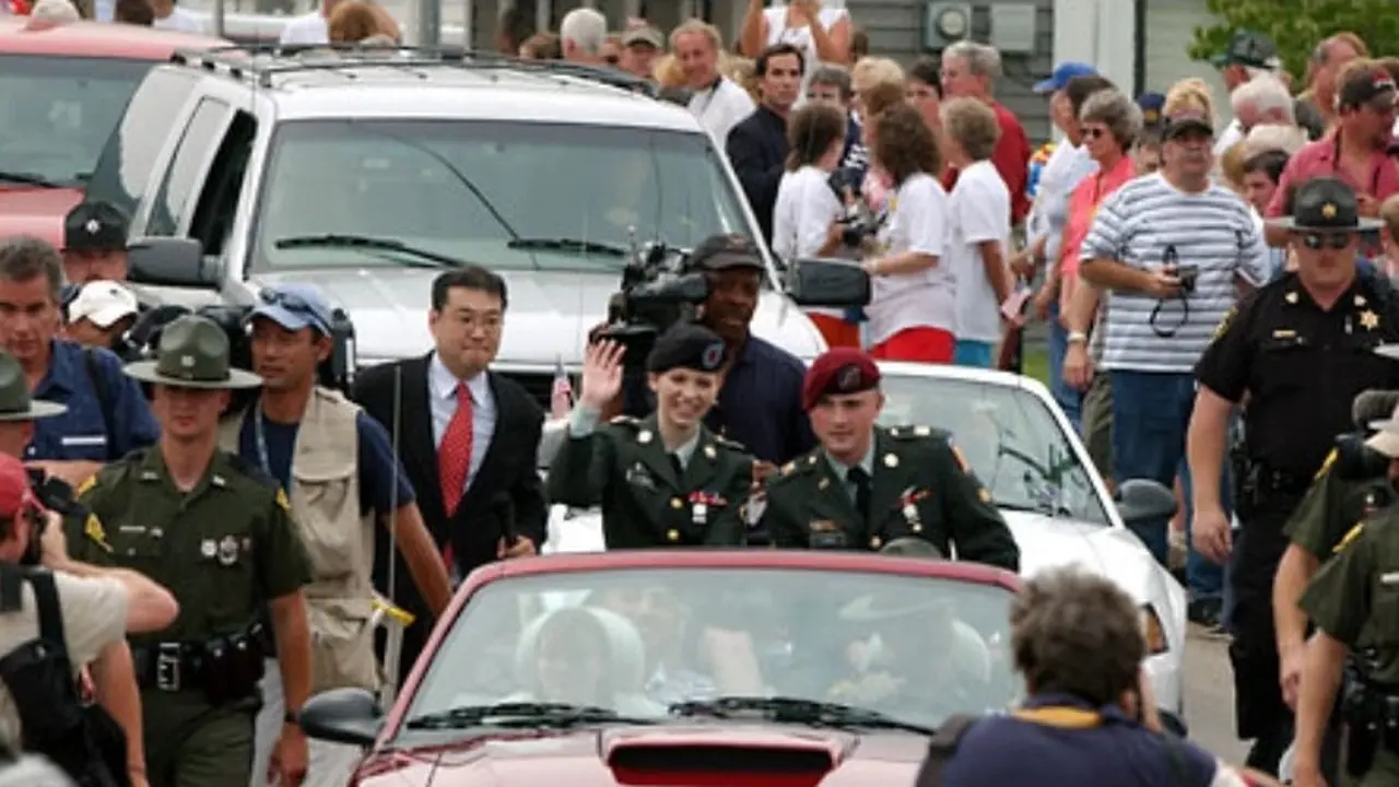 22 Juli 2003: Kontroversi Kisah Pahlawan Little Girl Rambo, Prajurit AS ...