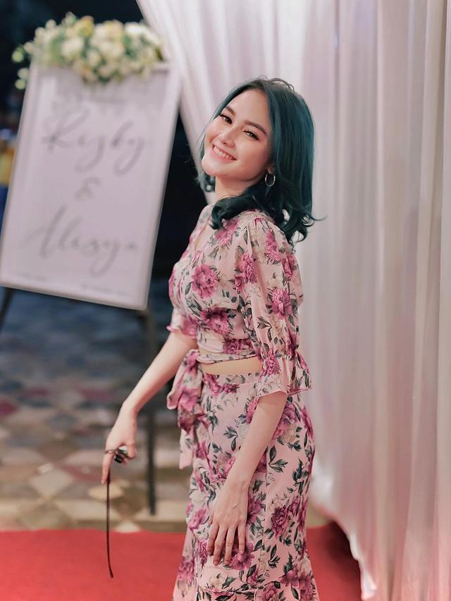 7 Potret Arlida Putri dengan Warna Rambut Baru Ini Makin Menawan - Surabaya Liputan6.com