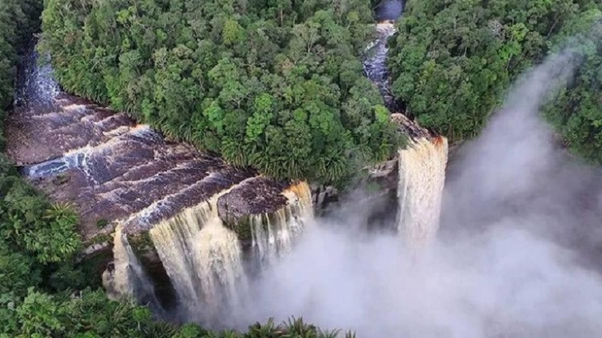 Misteri Air Terjun Nokan Nayan Kalimantan, Curug Tertinggi Tempat ...