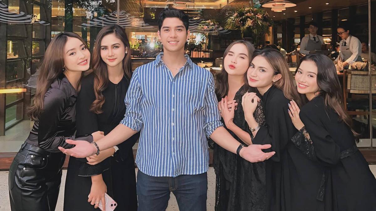 Tetap Jalin Persahabatan, Ini Potret Al Ghazali Buber Bareng Pemain ...