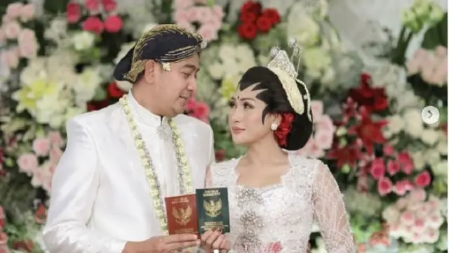 6 Fakta Raden Brotoseno yang Kini Resmi Menjadi Suami Tata Janeeta - ShowBiz Liputan6.com