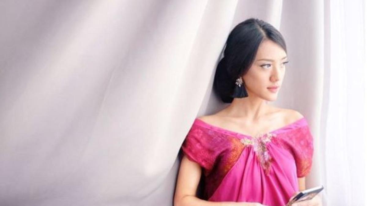 Cie Raditya Dika Mau Nikah, Lihat Gaya Calonnya Anissa Aziza - Fashion ...