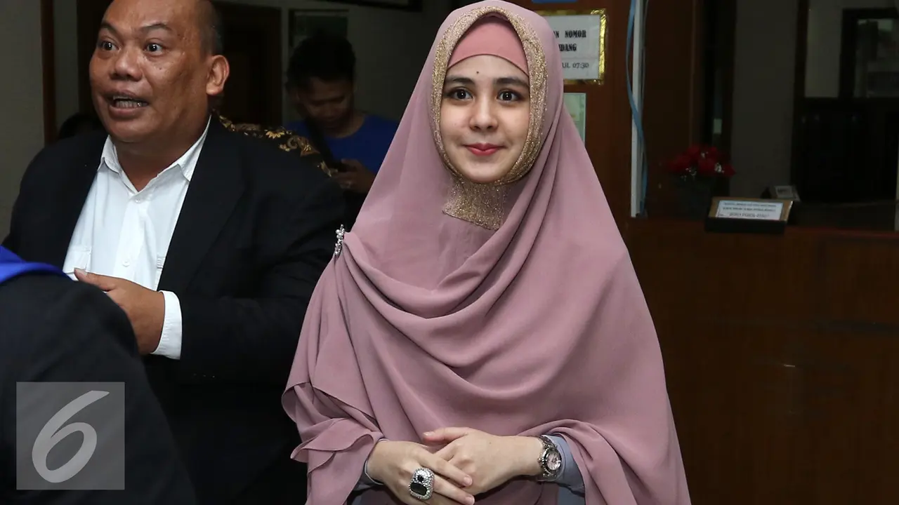 Risty Tagor Berharap 2 Minggu Lagi Sudah Menjanda - ShowBiz Liputan6.com