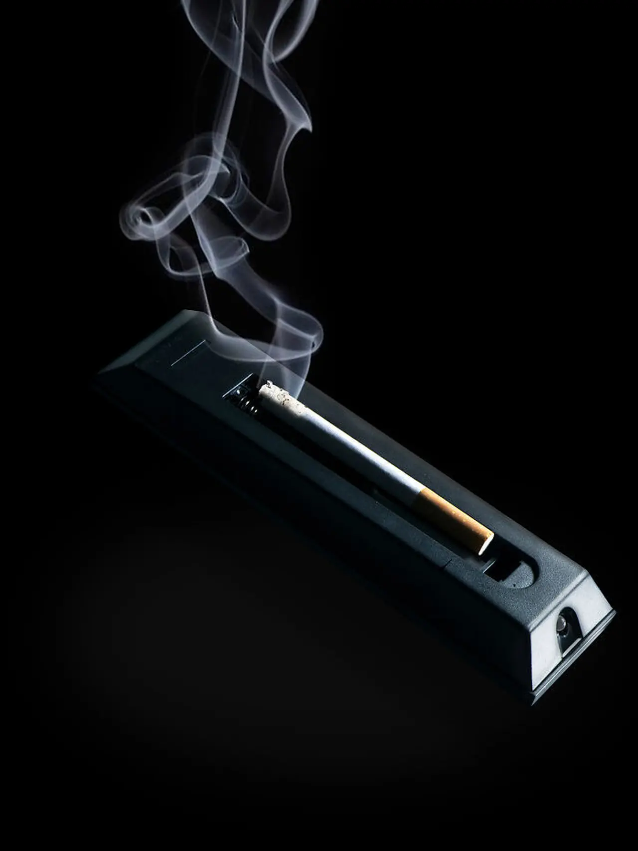 9 Foto Metafora Visual Ini Bantu Seseorang Berhenti Merokok, Penuh ...