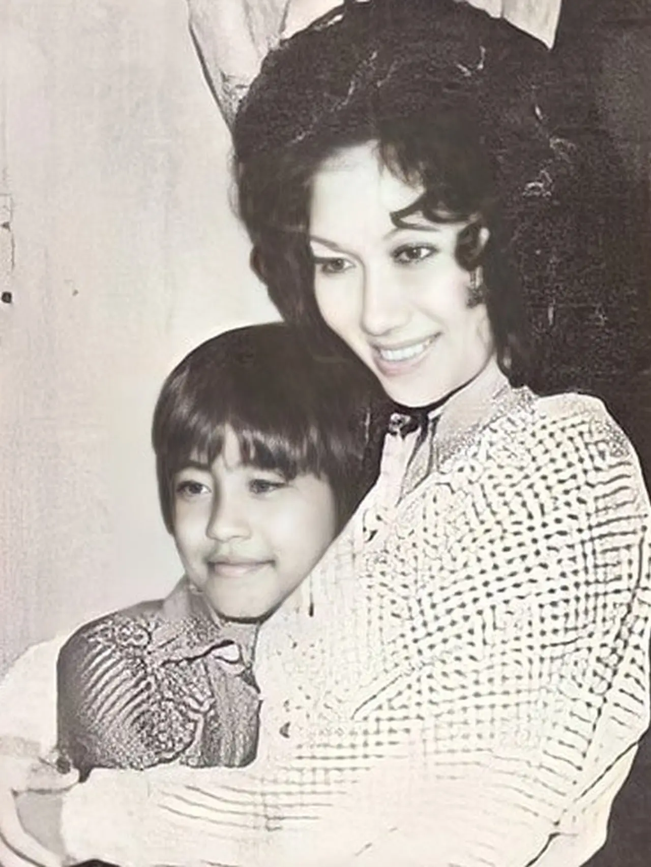 8 Potret Jadul Titiek Puspa yang Cantik Menawan - Entertainment Fimela.com