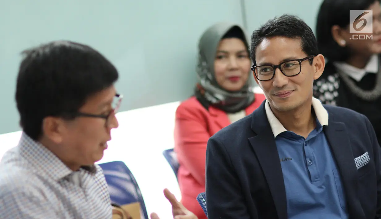 FOTO: Gaya Sandiaga Uno Saat Berkunjung ke Kantor SCTV - Foto Liputan6.com