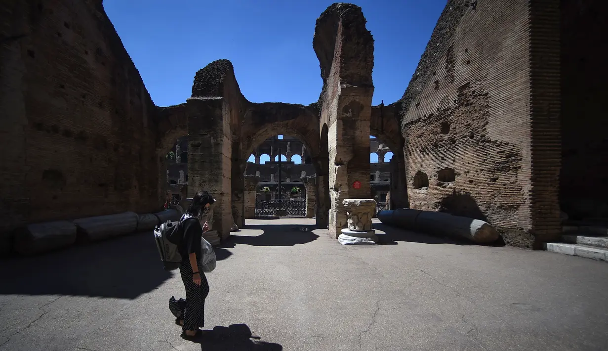 FOTO: Colosseum, Lokasi Wisata Ikonik di Roma Kembali Dibuka - Foto ...