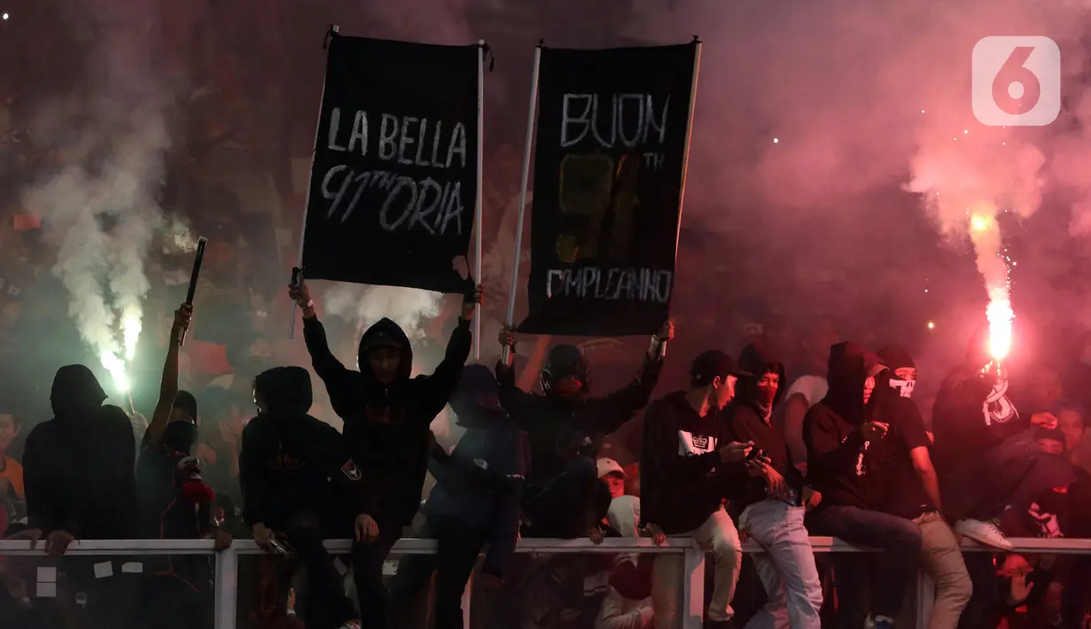 FOTO: HUT ke-91 Persija, SUGBK Membara - Foto Liputan6.com