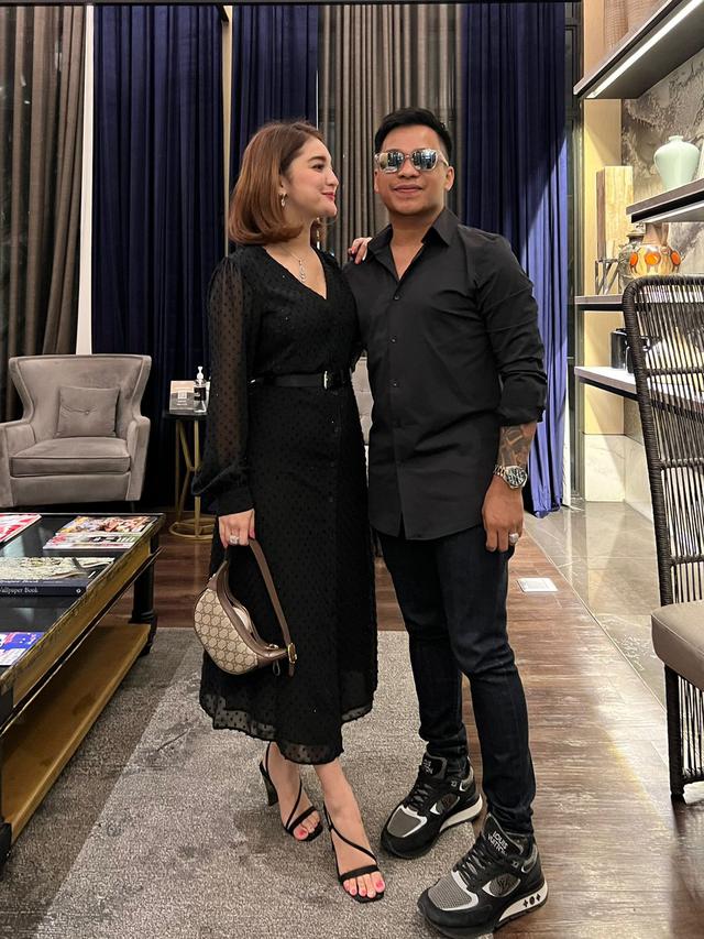 Selebgram Umi Kalsum Panjatkan Doa Bisa Menikah dengan Paranormal ...