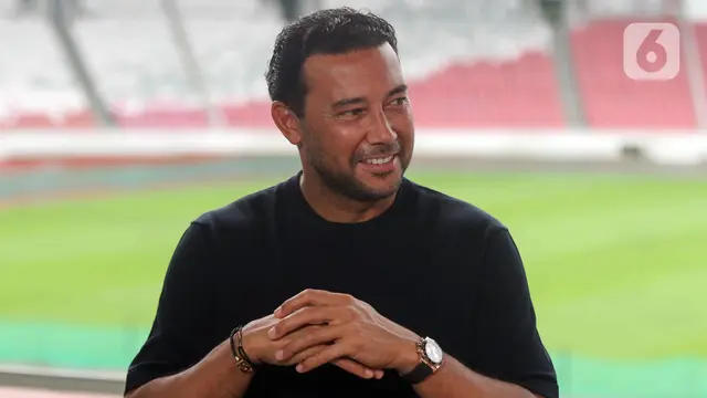 Asisten Pelatih Timnas Indonesia Denny Landzaat Ceritakan Perjuangan Capai Level Patrick ...