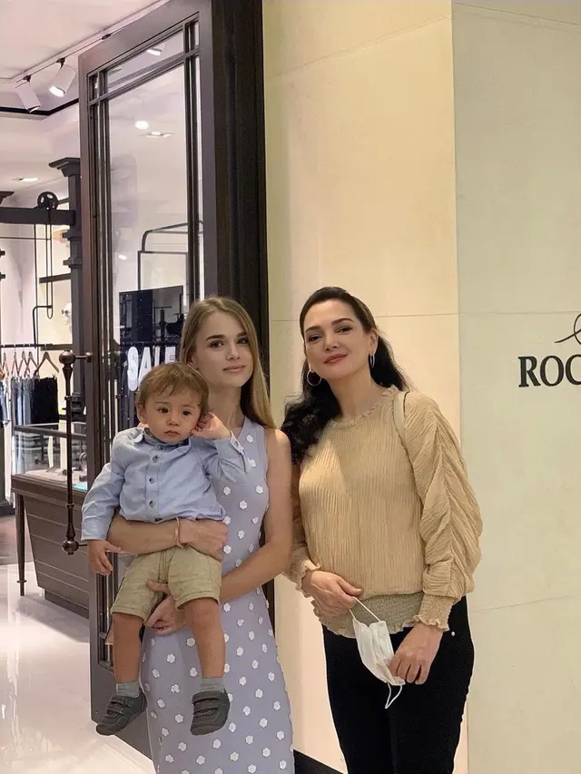 8 Fakta Ida Iasha, Artis Blasteran Belanda Cantik yang Juga Pernah Adu Akting dengan Rhoma Irama ...