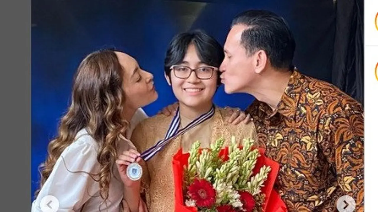 6 Potret Kompak Mantan Pasangan Artis Hadiri Wisuda Sekolah Anak Tahun Ini, Ada Wulan Guritno ...