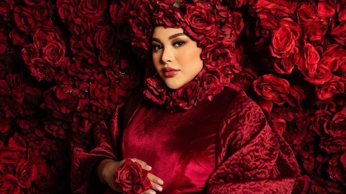 6 Potret Tampilan Aurel Hermansyah dengan Riasan Overdrawn Lips di ...