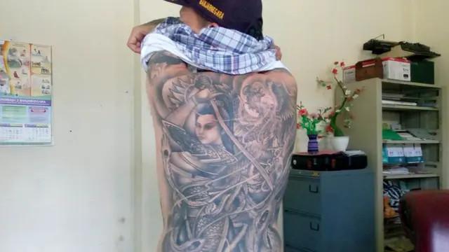 Viral Hoho Alkaf Kades Banjarnegara Bertato di Sekujur Tubuh, Ini 5 Faktanya - Hot Liputan6.com