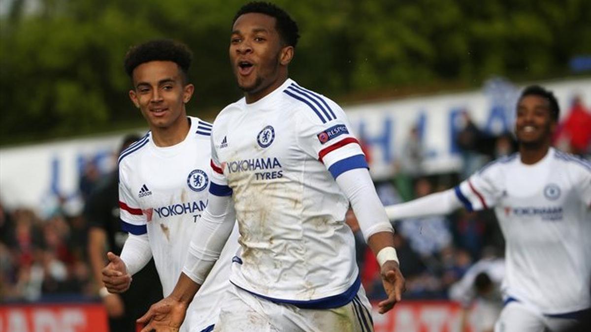 Berlibur di Bali, Pemain Chelsea Pamer Foto Unik