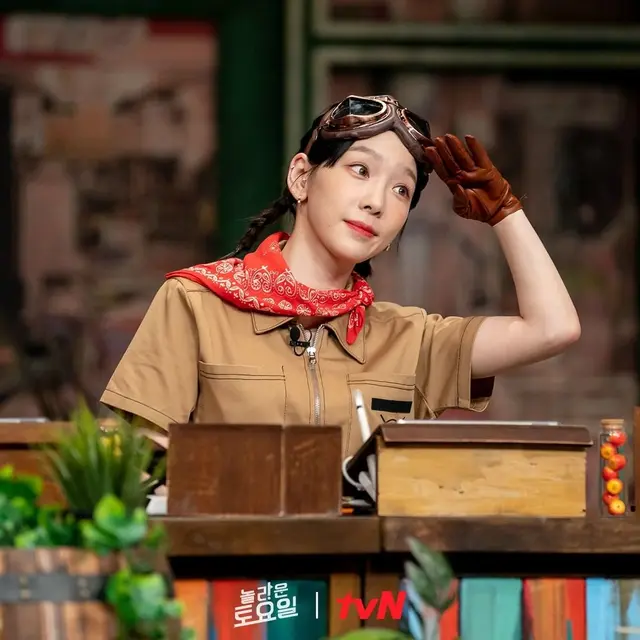 6 Potret Imut Taeyeon Tampil dengan Cosplay di Amazing Saturday ...