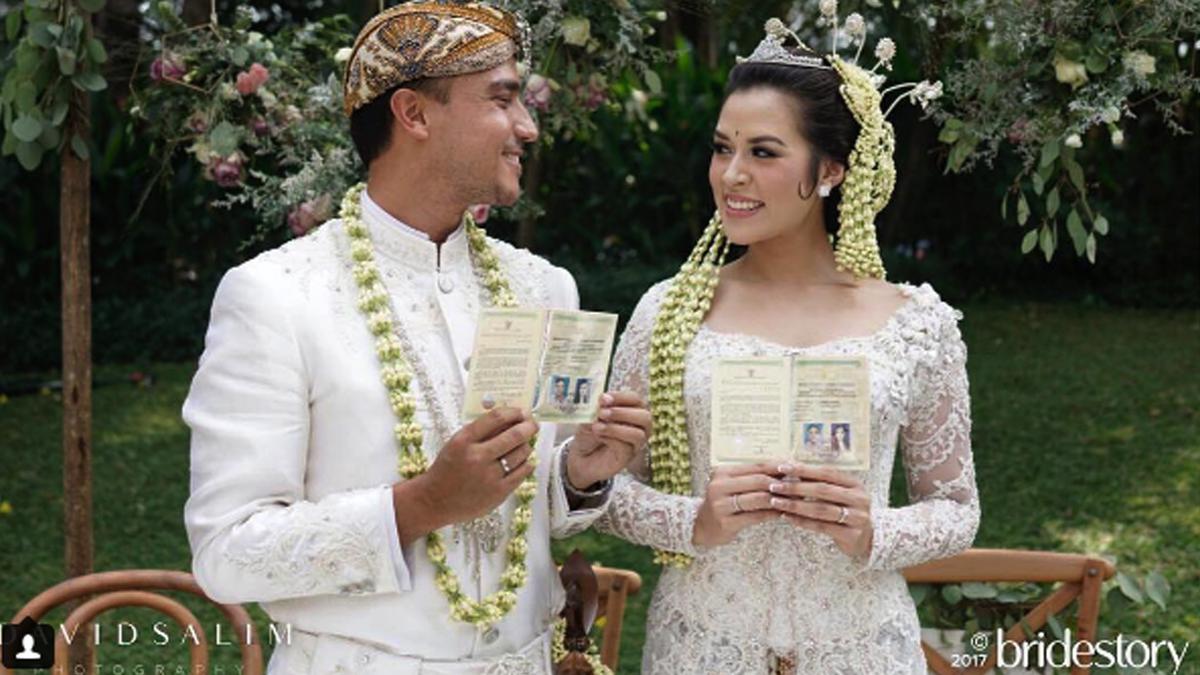 PHOTO: Senyum Bahagia Raisa dan Hamish Daud Resmi Menikah - Foto ...