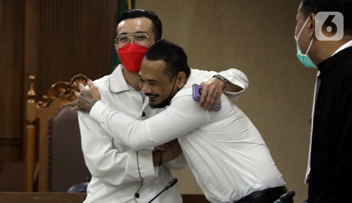 FOTO: dr Tirta Bersaksi di Sidang Jerinx SID - Foto Liputan6.com