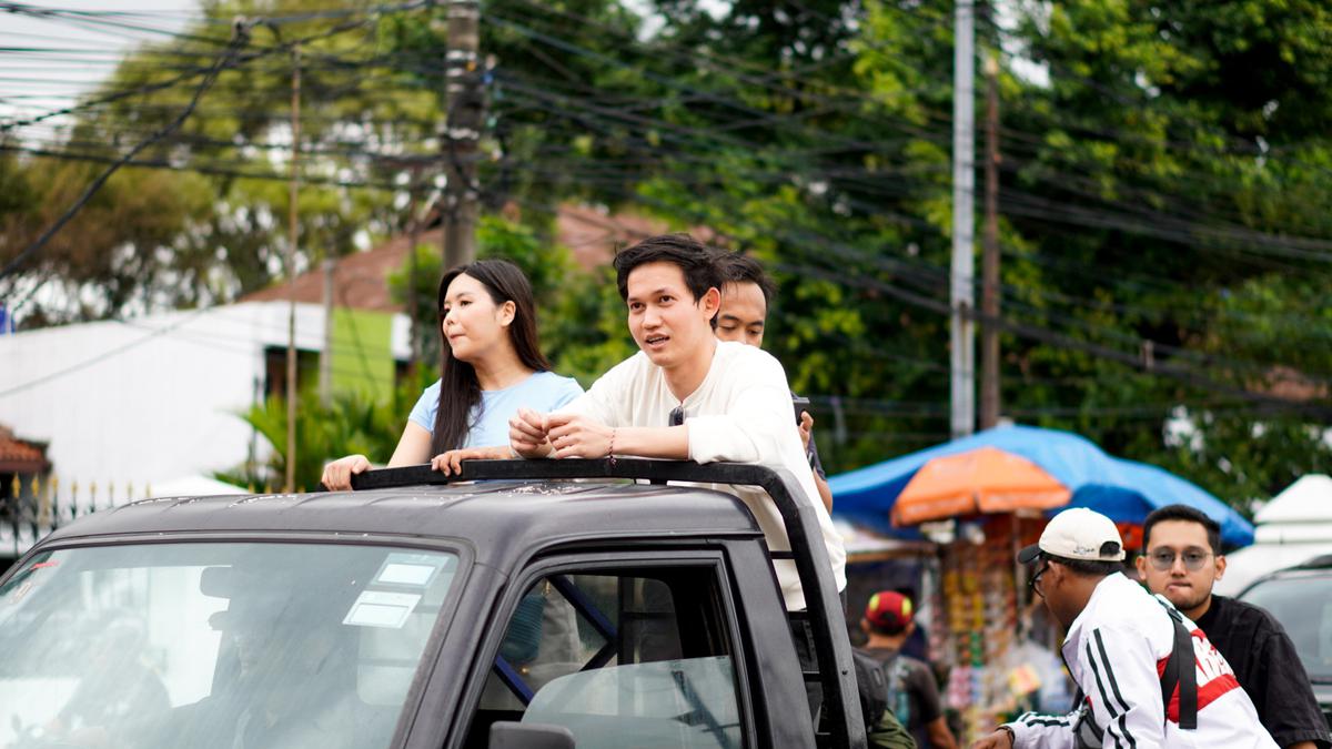 Aksi Konten Kreator dan Pengusaha Richard Theodore Bagi-bagi Beras ...