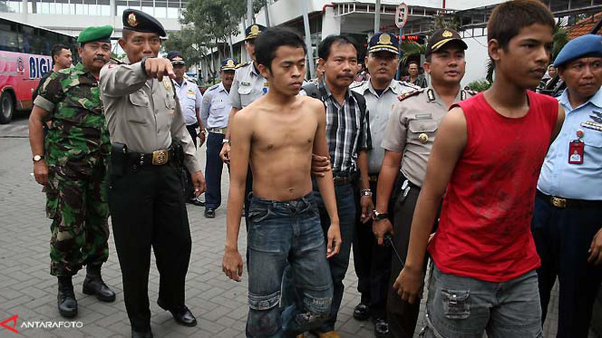 Gelar Operasi, Polisi Jaring Puluhan Preman Terminal - News Liputan6.com