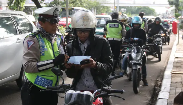 Perbedaan Sasis Monocoque dan Ladder Frame - Otomotif Liputan6.com