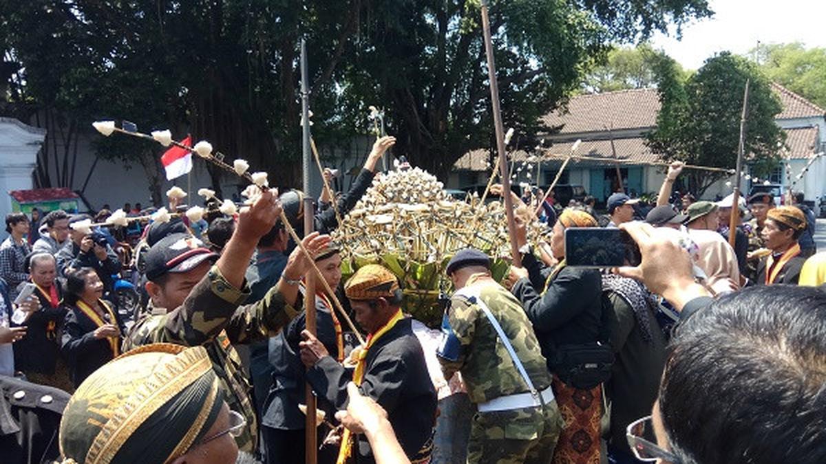 Rekonsiliasi Kraton Solo Buntu, Raja Menolak Bertemu Adik Kandungnya