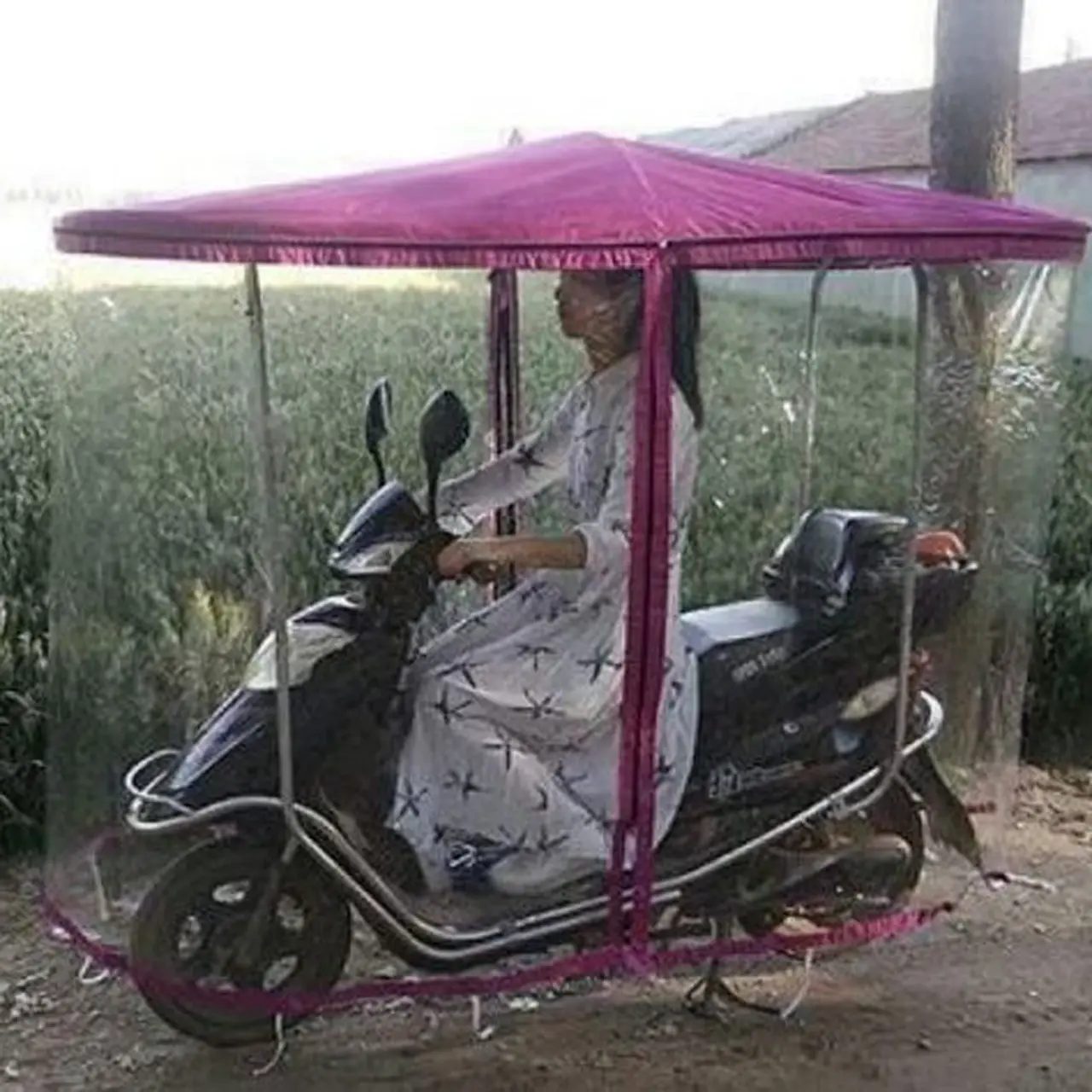 7 Desain Jas Hujan Ini Unik Banget, Bikin Melongo - Hot Liputan6.com