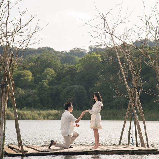 Jessica Jane Unggah Foto Latar Biru, Kode Pernikahan dengan Erwin Phang ...