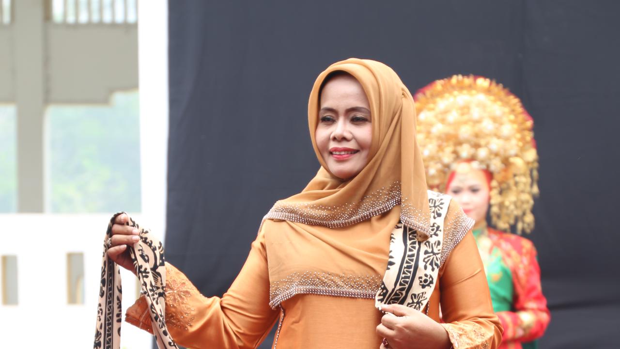 Mengenal Baju Kuruang Basiba, Pakaian Khas Perempuan Minangkabau