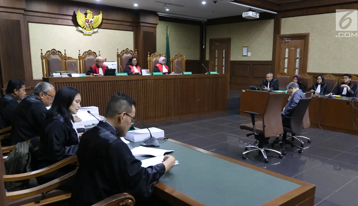 FOTO: Tamin Sukardi Dituntut Tujuh Tahun Penjara - Foto Liputan6.com