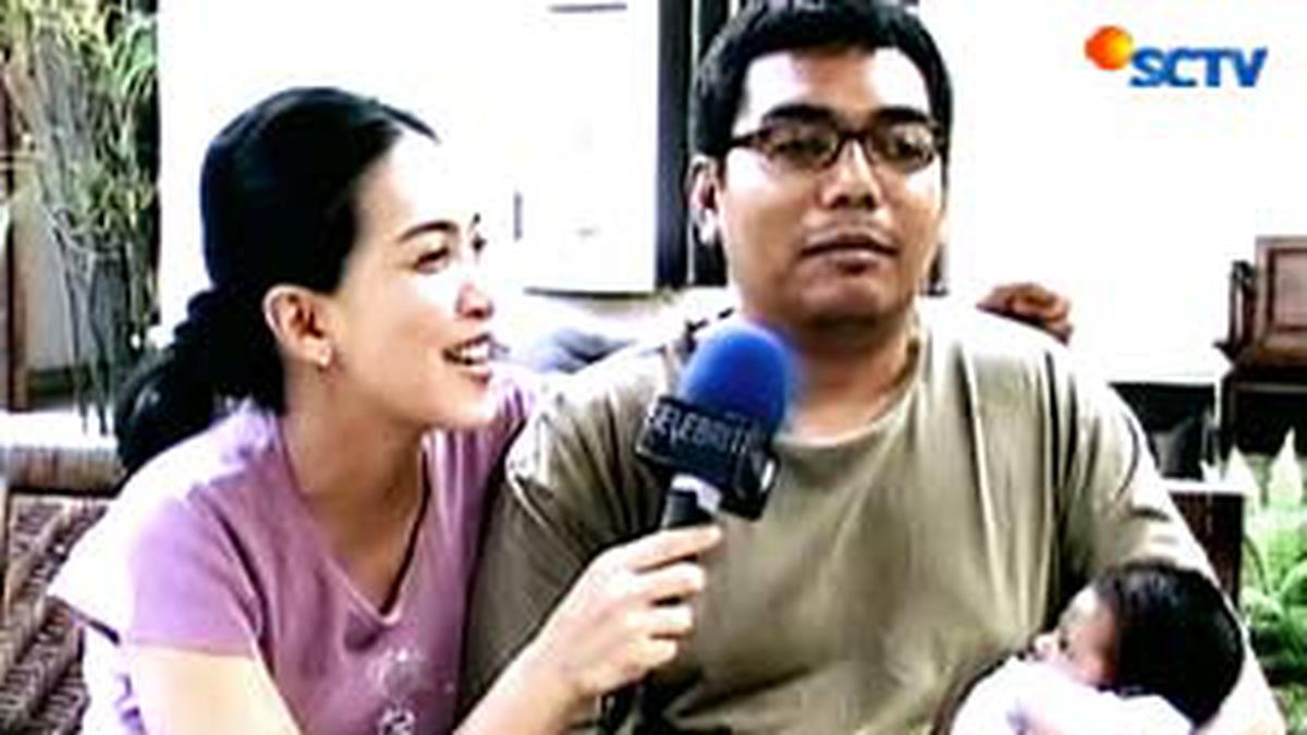 Sagara Menghibur Rieke Dyah Pitaloka - ShowBiz Liputan6.com