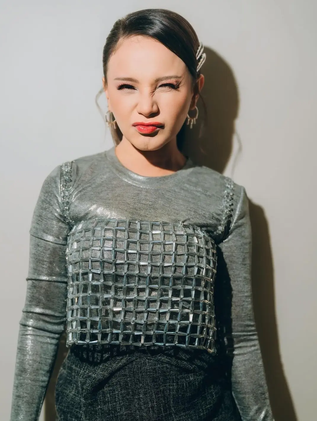 6 Gaya Imut Rossa di Potret Terbaru, Tampil Bak Remaja di Usia 45 Tahun