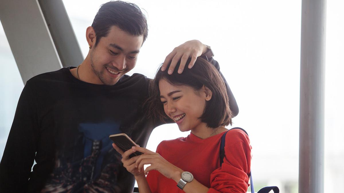 5 Bahasa Tubuh Ini Berhasil Membuat Pria Jatuh Cinta - Relationship Fimela.com