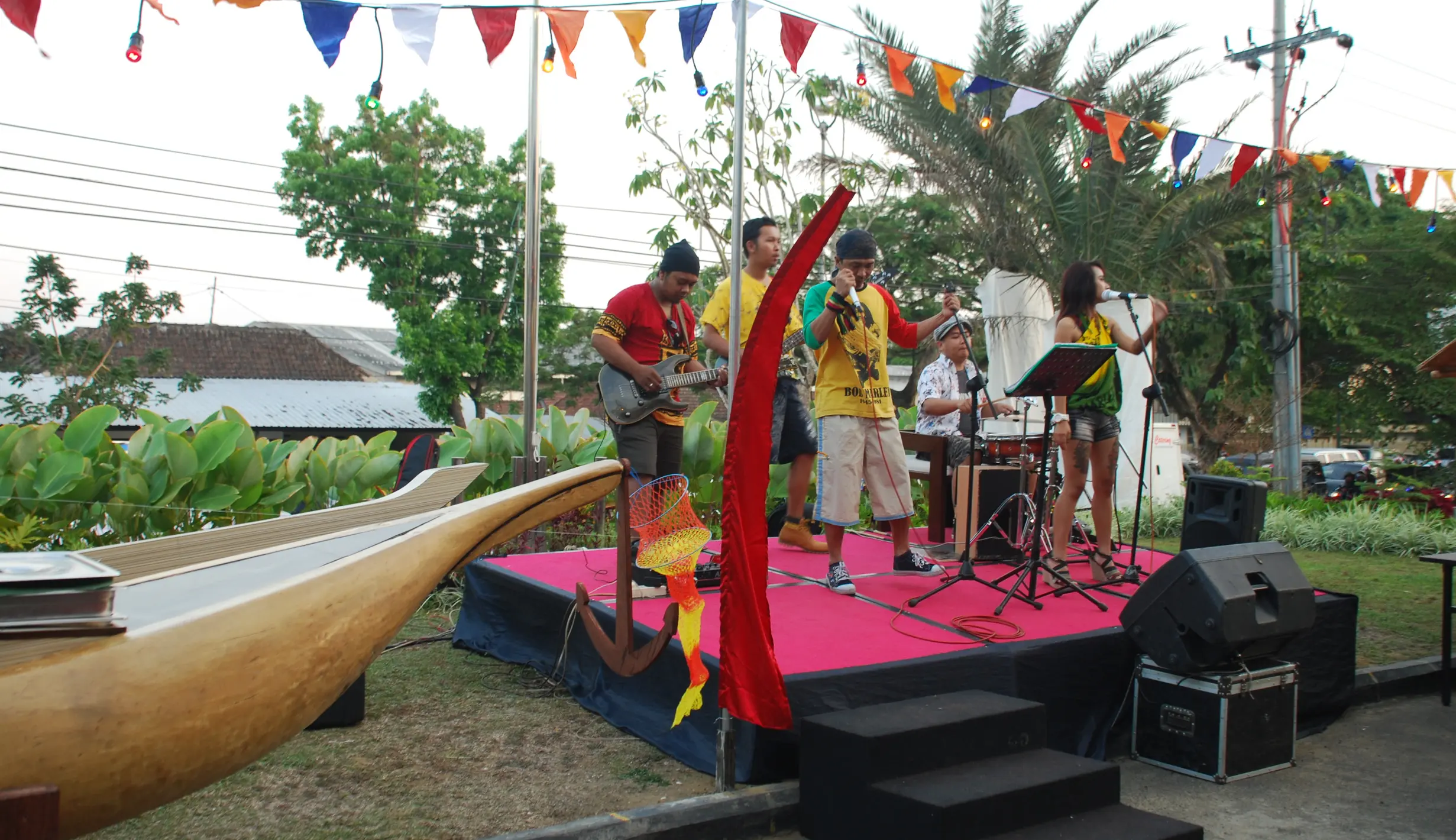 Nuansa Pantai di Tengah Kota Dalam Launching Bakaran Kampung Sendang ...