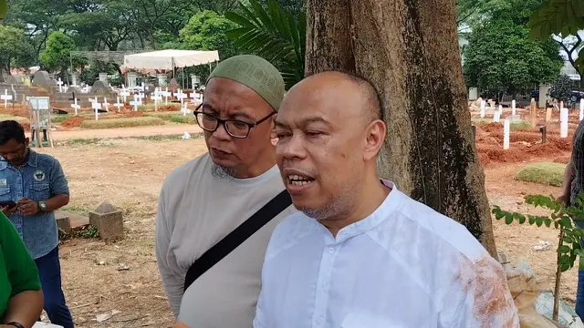 Edwin Super Bejo Ungkap Riwayat Penyakit Mendiang Ibunya - ShowBiz ...