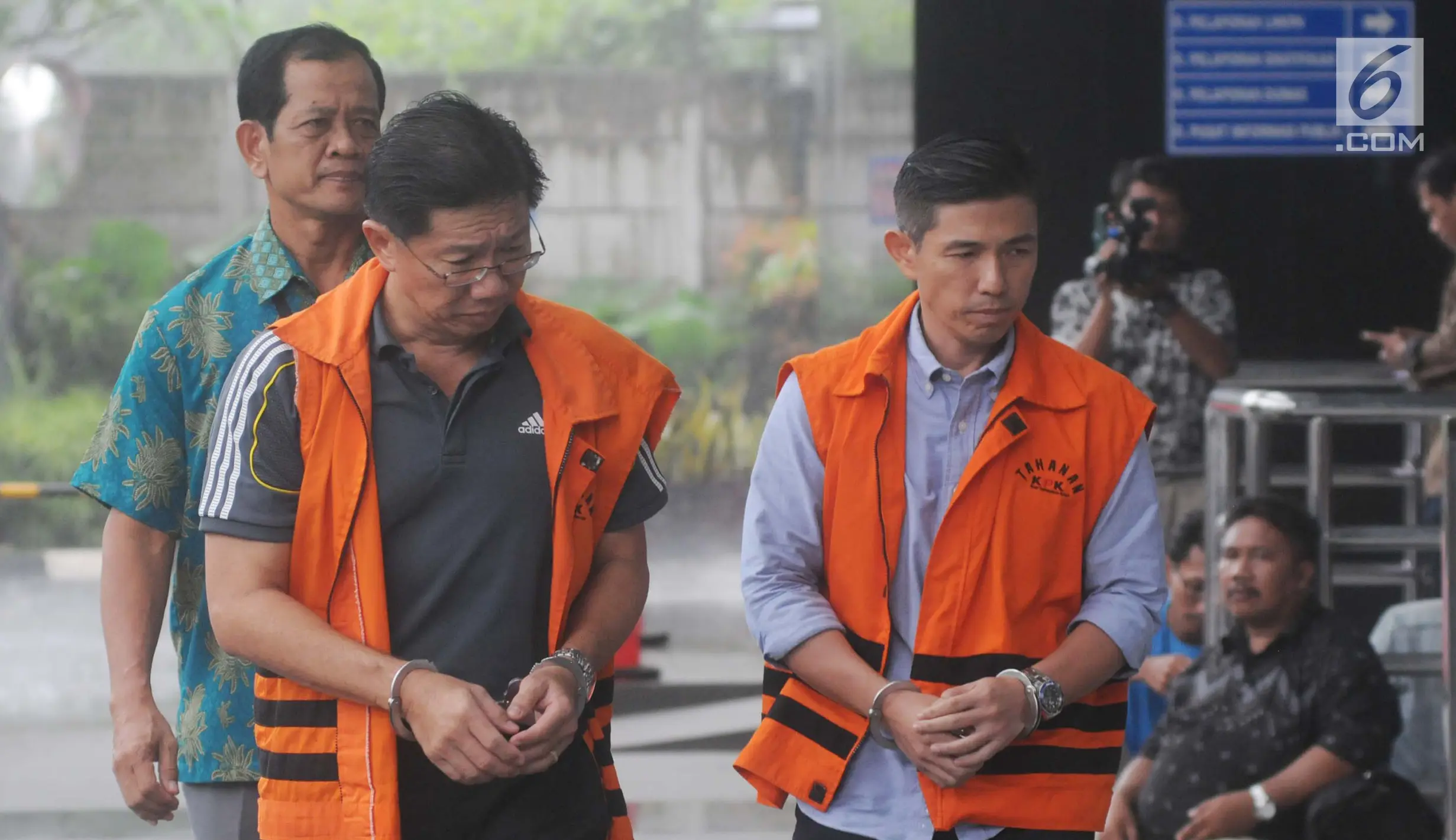 FOTO: KPK Kembali Periksa Empat Tersangka Kasus Suap PT KS - Foto ...