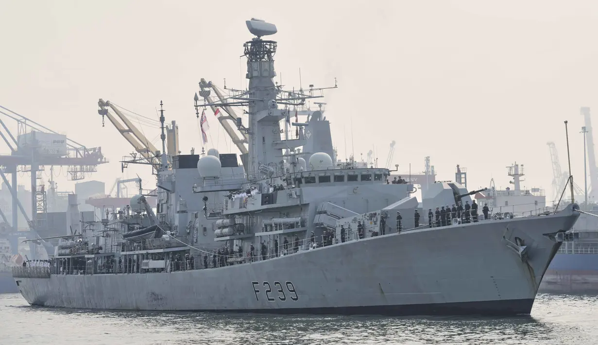 Perkuat Kemitraan Strategis, Kapal Angkatan Laut Kerajaan Inggris Bersandar di Jakarta - Foto ...