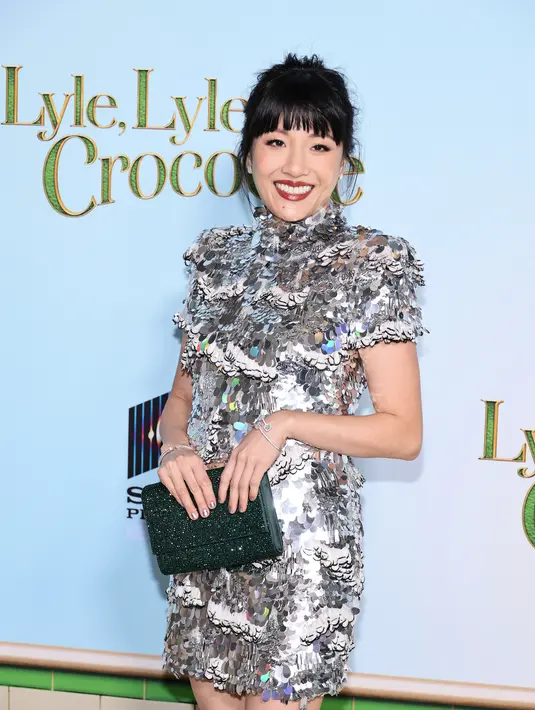 Penampilan Constance Wu di Pemutaran Film Terbarunya, Penuh Senyum ...