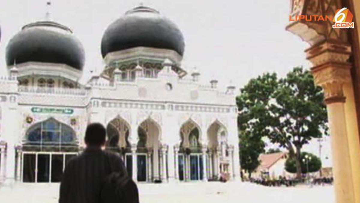 [VIDEO] Megahnya Masjid Bujang Salim di Aceh - News Liputan6.com