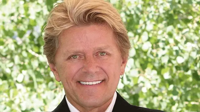 Peter Cetera Sukses Bangkitkan Kenangan Masa Lalu - ShowBiz Liputan6.com