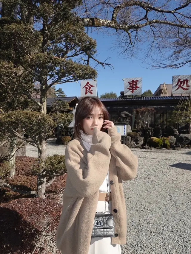 7 Model Rambut Panjang Ala Fuji, Tampil Stylish dan Berkelas untuk ...