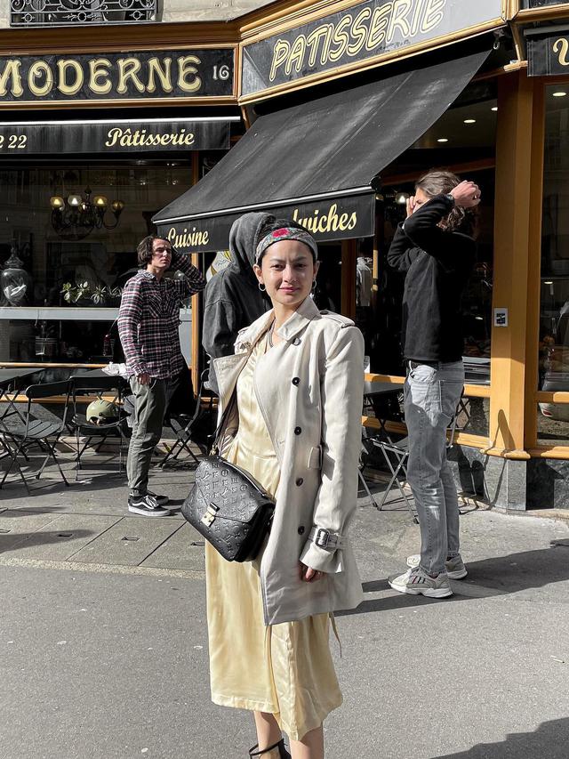 7 Potret Liburan Clara Bernadeth Bersama Suami di Paris yang Curi ...