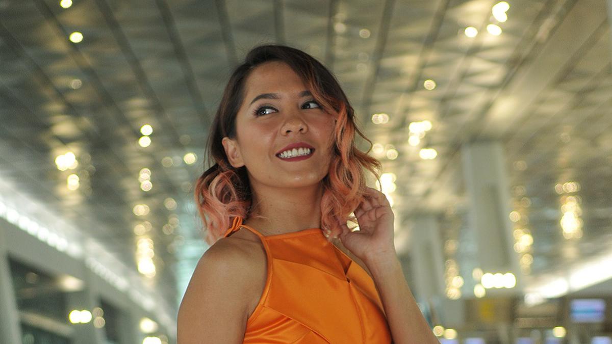 Mengenal Lala Karmela, Musisi yang Hobi Traveling - ShowBiz Liputan6.com