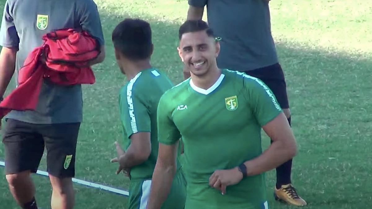 Shopee Liga 1: Terlambat Gabung Latihan Persebaya, Mahmoud Eid Tak ...