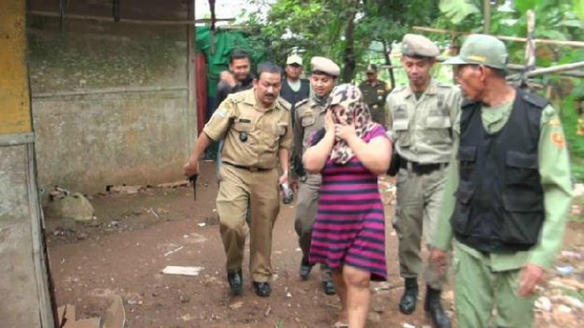 Warung Remang-Remang di Bekasi Dirazia - News Liputan6.com