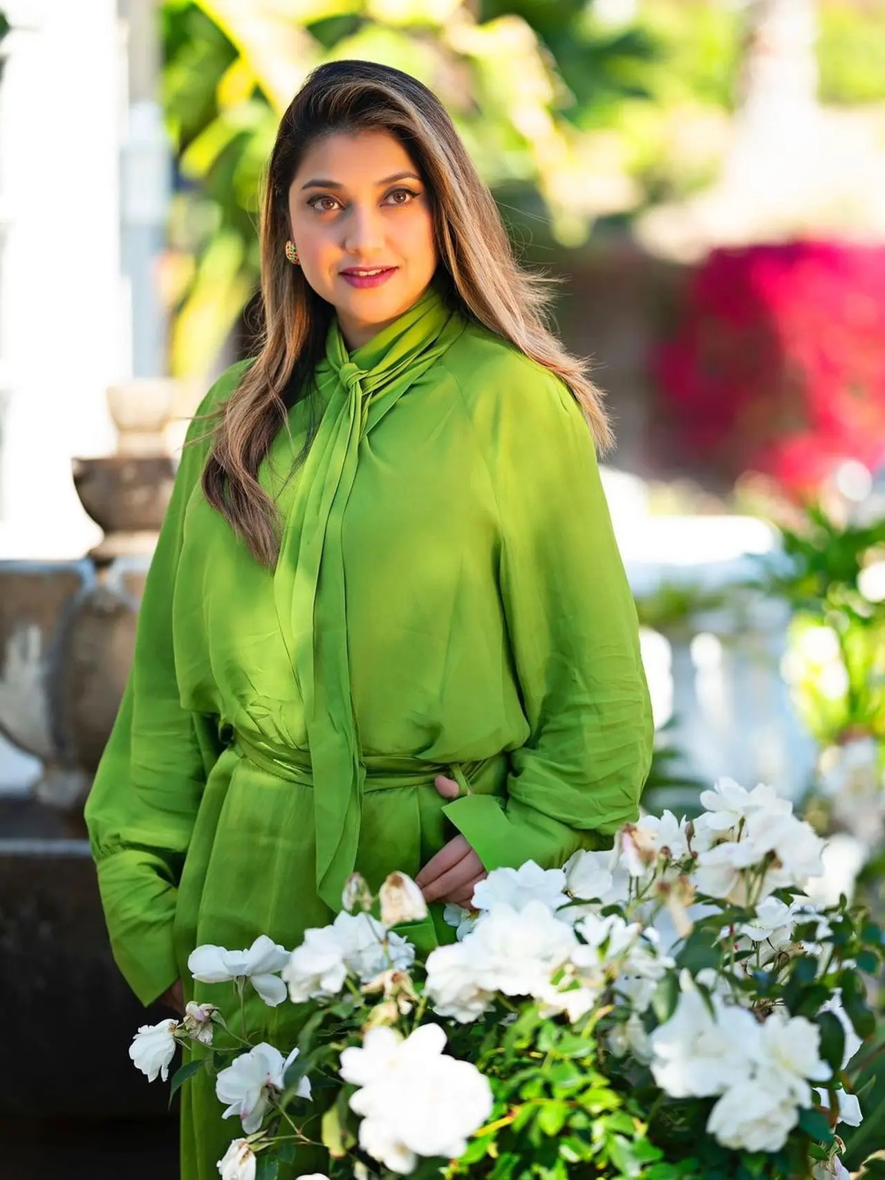 Potret Sarah Azhari yang Makin Mempesona di Usia 45 Tahun ...