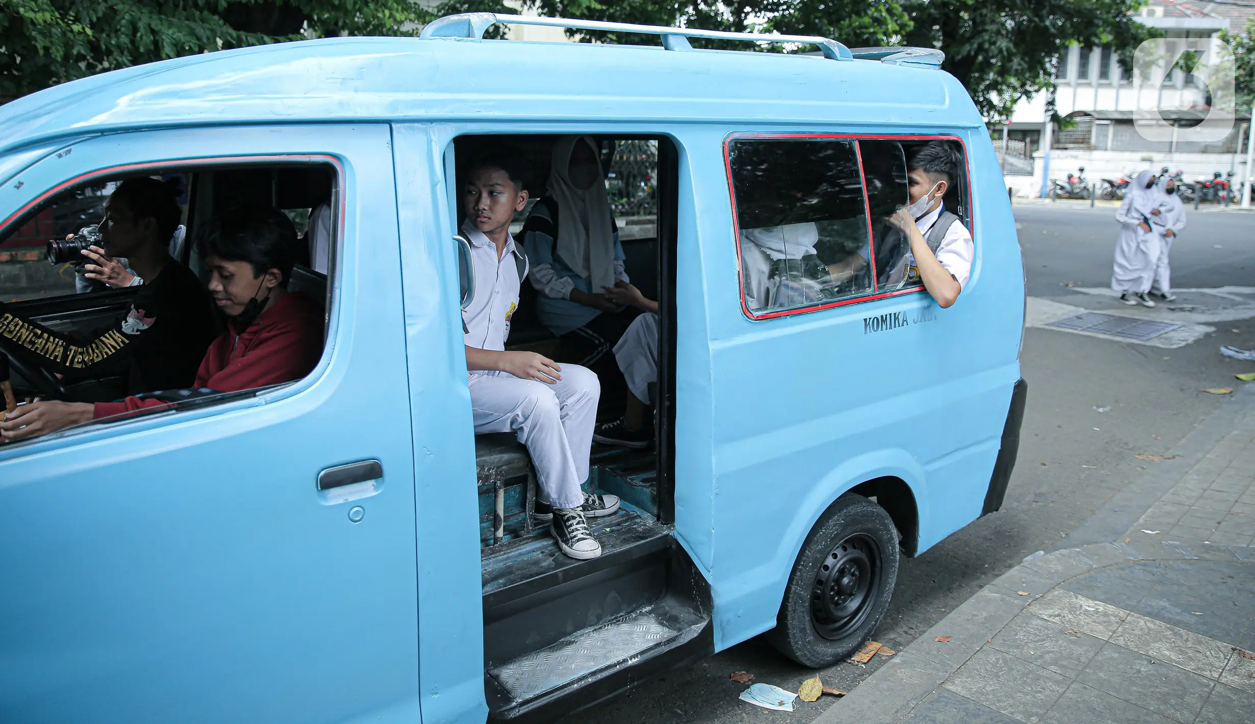 Tarif Angkot di Luar Program JakLingko Naik - Foto Liputan6.com